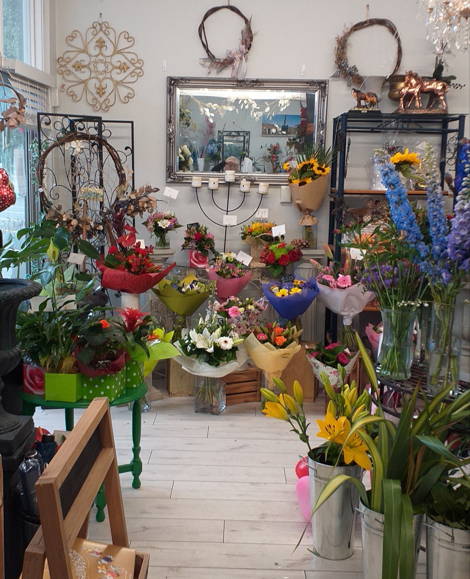Broadfield Flowers Florist Lincoln | Flower Bouquets & Gifts